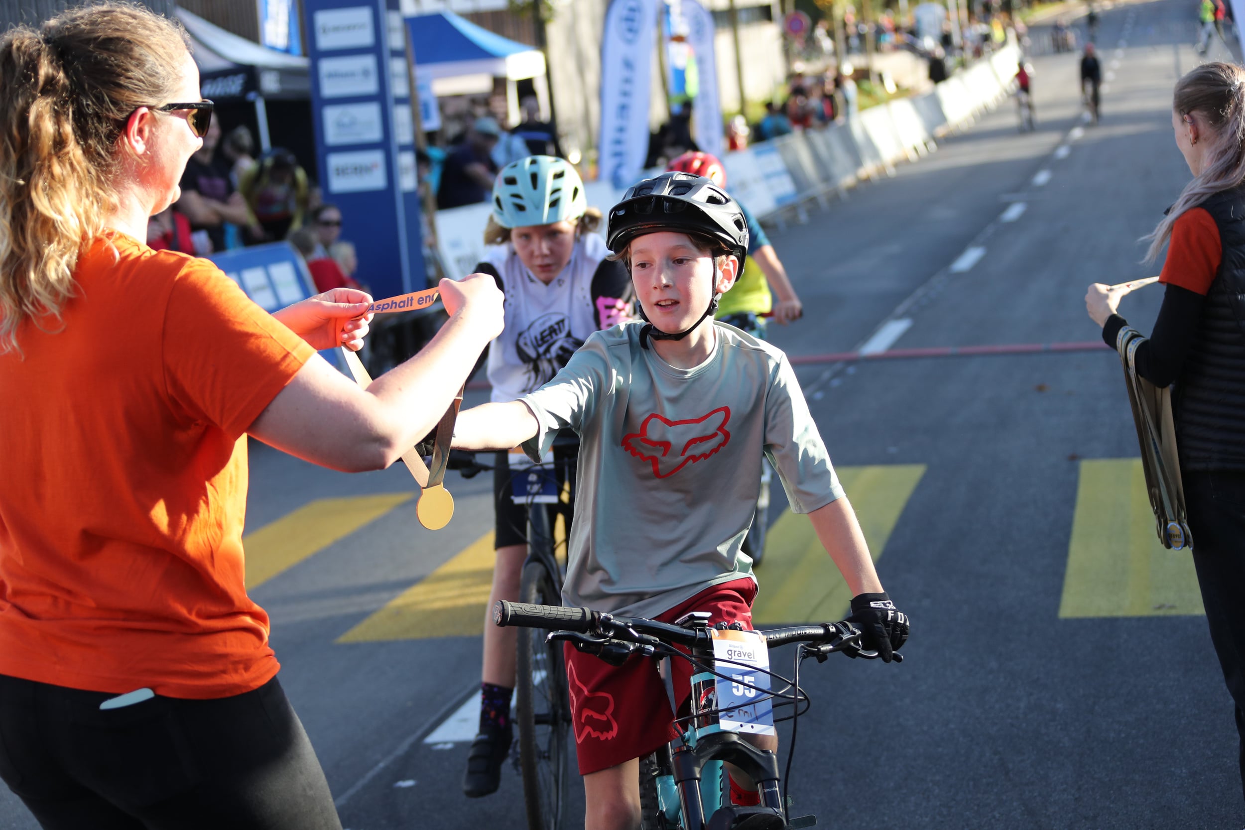 Gesucht: Helfer*innen! – gravel ride & race bern